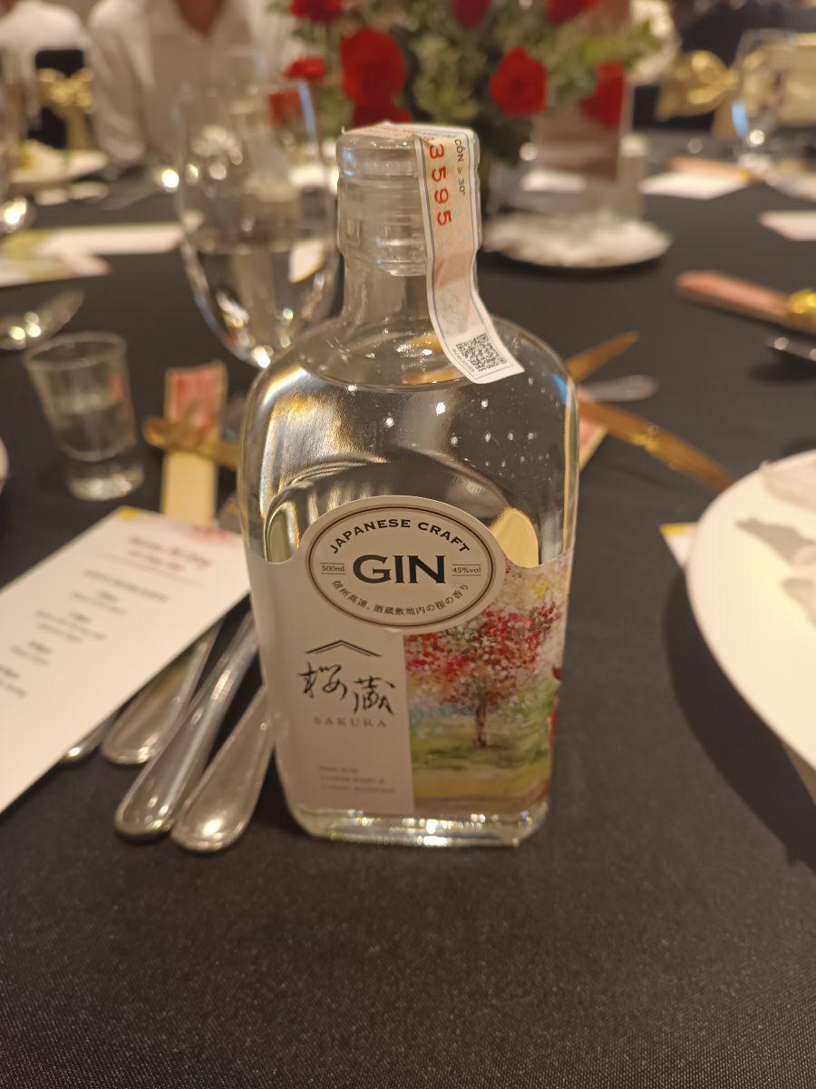 RƯỢU SAKURA JAPANESE CRAFT GIN 45% 500ML.